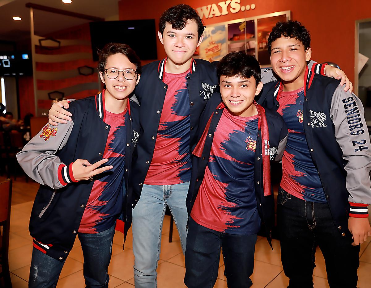 Entrance de los seniors 2024 de Macris School