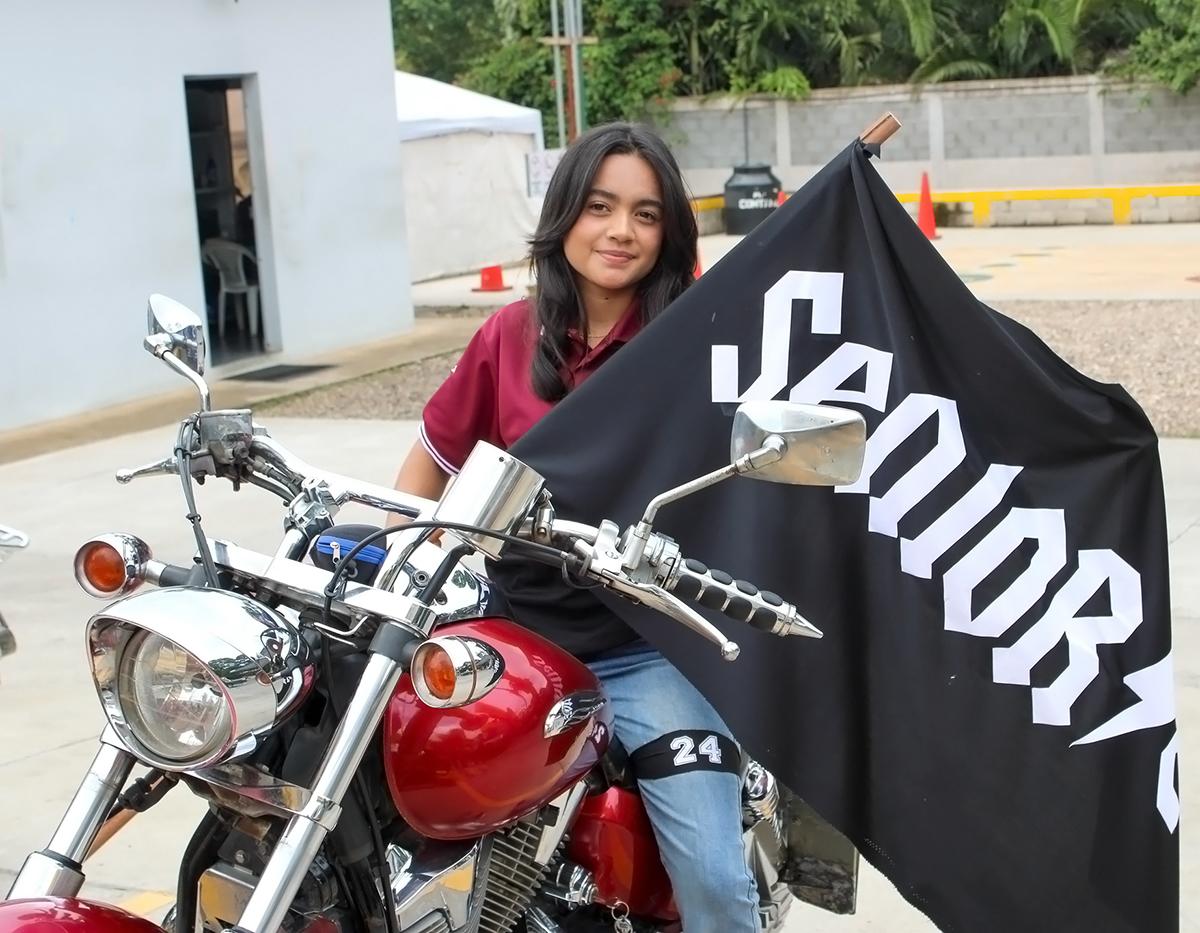 Entrance de los seniors 2024 de Liquidambar School