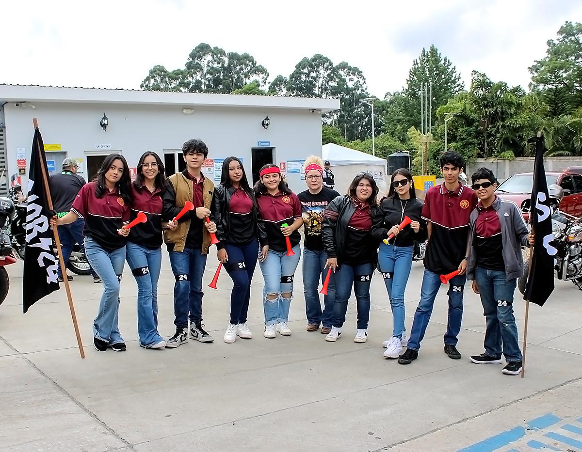 Entrance de los seniors 2024 de Liquidambar School