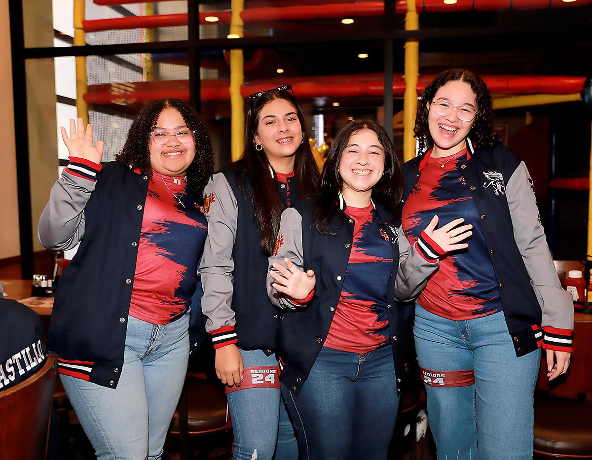 Entrance de los seniors 2024 de Macris School