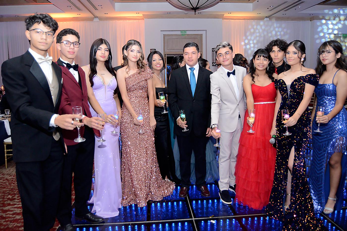 Fiesta de la prom 2024 de San Francisco del Sales School