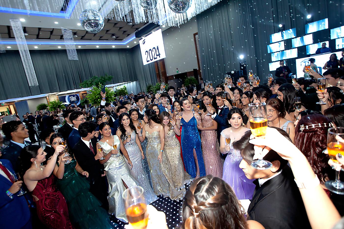 Fiesta de la prom 2024 de Happy Days & Freedom