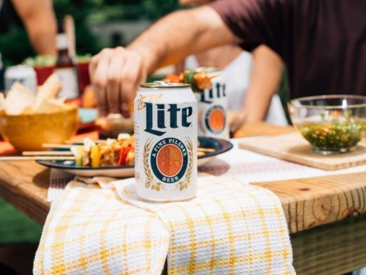 ¿Por qué Miller Lite es la cerveza perfecta para acompañar tus asados ...