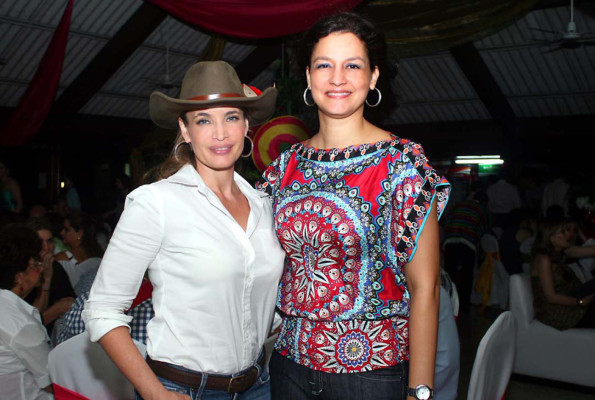 Fiesta para Mónica Ibrahim y Kamal Gabrie