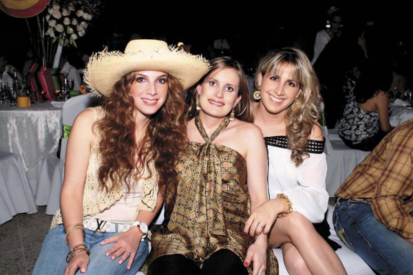 Fiesta para Mónica Ibrahim y Kamal Gabrie