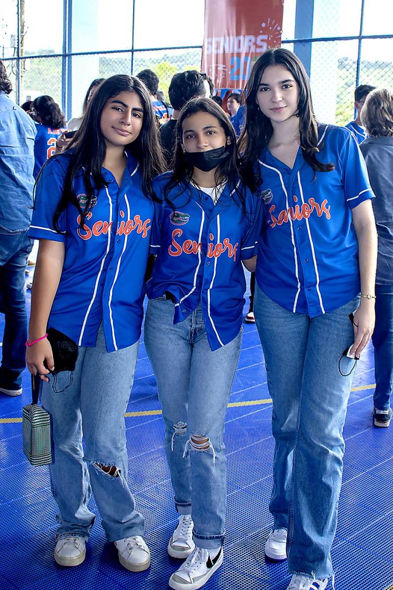 Entrada triunfal de los Seniors de la Estancia School 2023