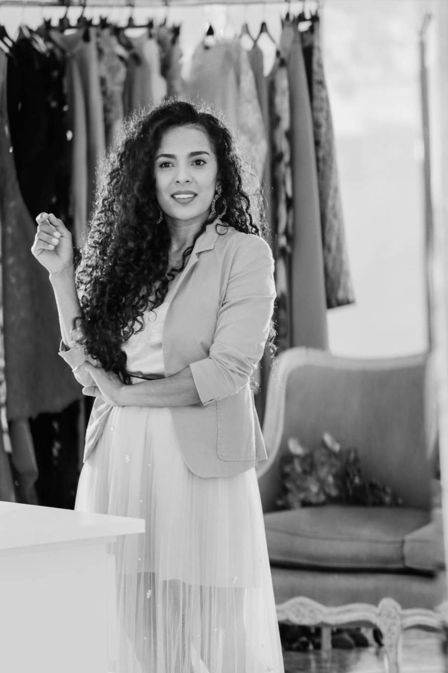 Duly Romero: la hondureña que teje elegancia y tradición en el mundo de ...