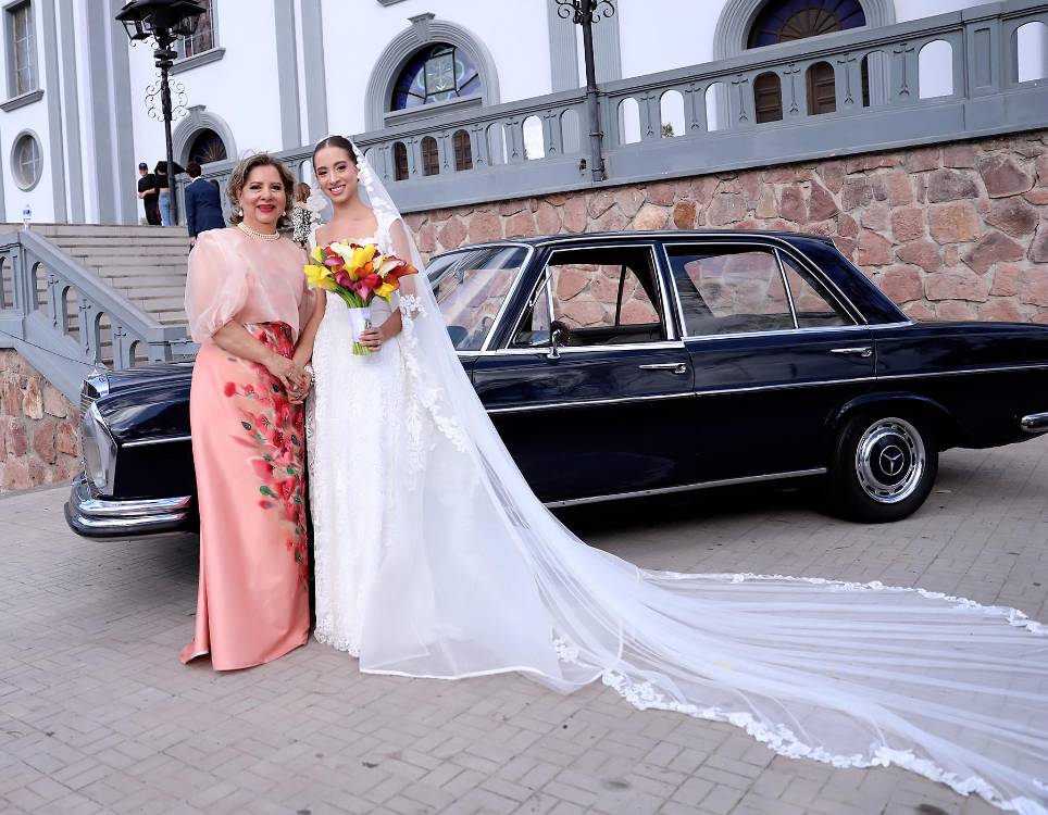 La boda de Victoria Villeda y Giampiero Infantozzi