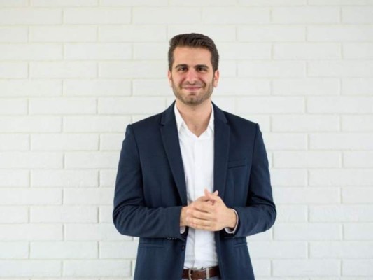 Moris Dieck en conferencia de estrategia en finanzas y economía