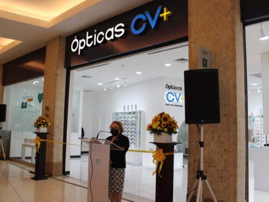 Ópticas CV+ inaugura su primera sucursal