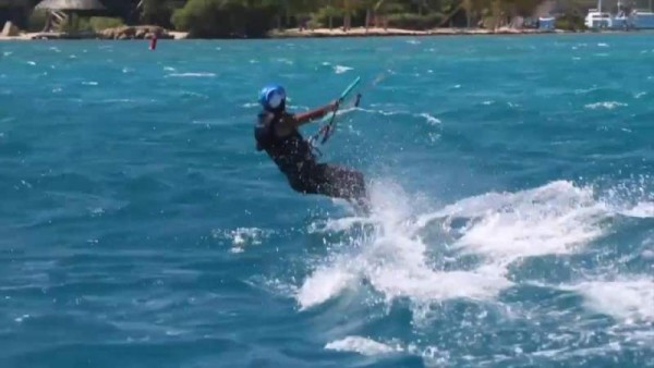 Increíbles imágenes de Barack Obama practicando Kite Surf
