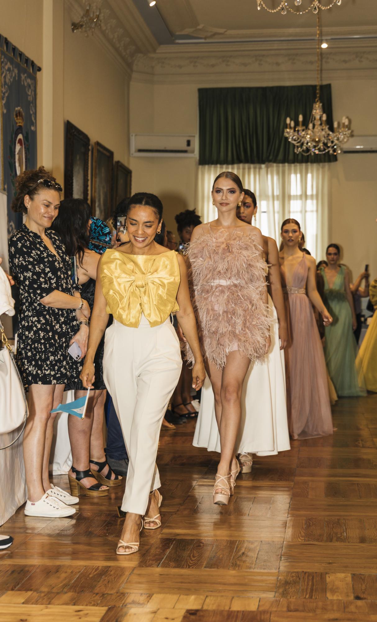 Duly Romero: la hondureña que teje elegancia y tradición en el mundo de ...